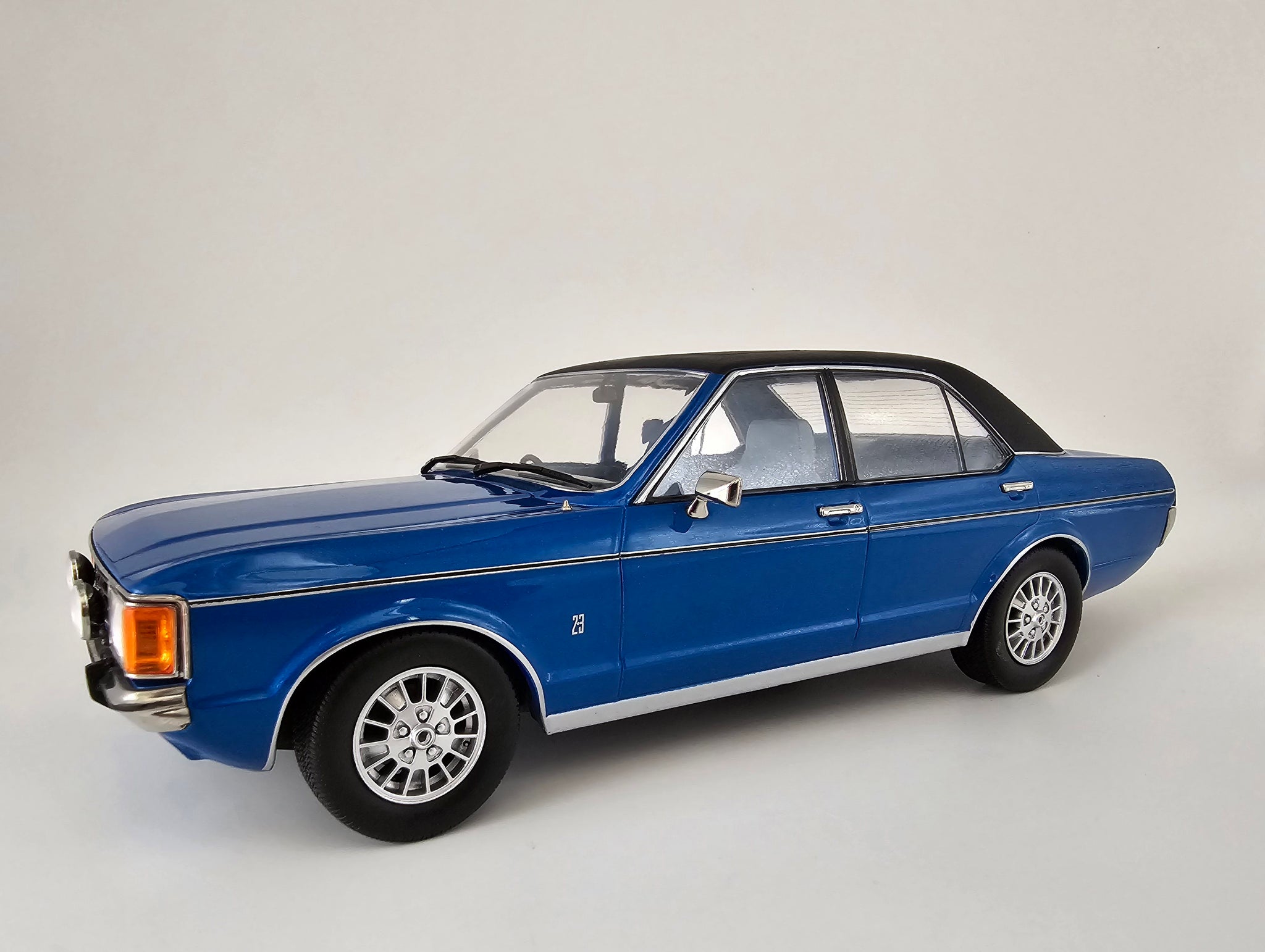 MCG 1:18 Scale Diecast Model Car - 1975 Ford Granada MK 1, Metallic Bl