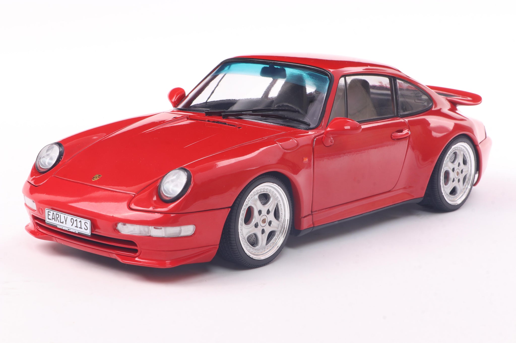 Solido 1:18 Diecast - 1997 Porsche 911 (933) Carrera RS Coupe - Red